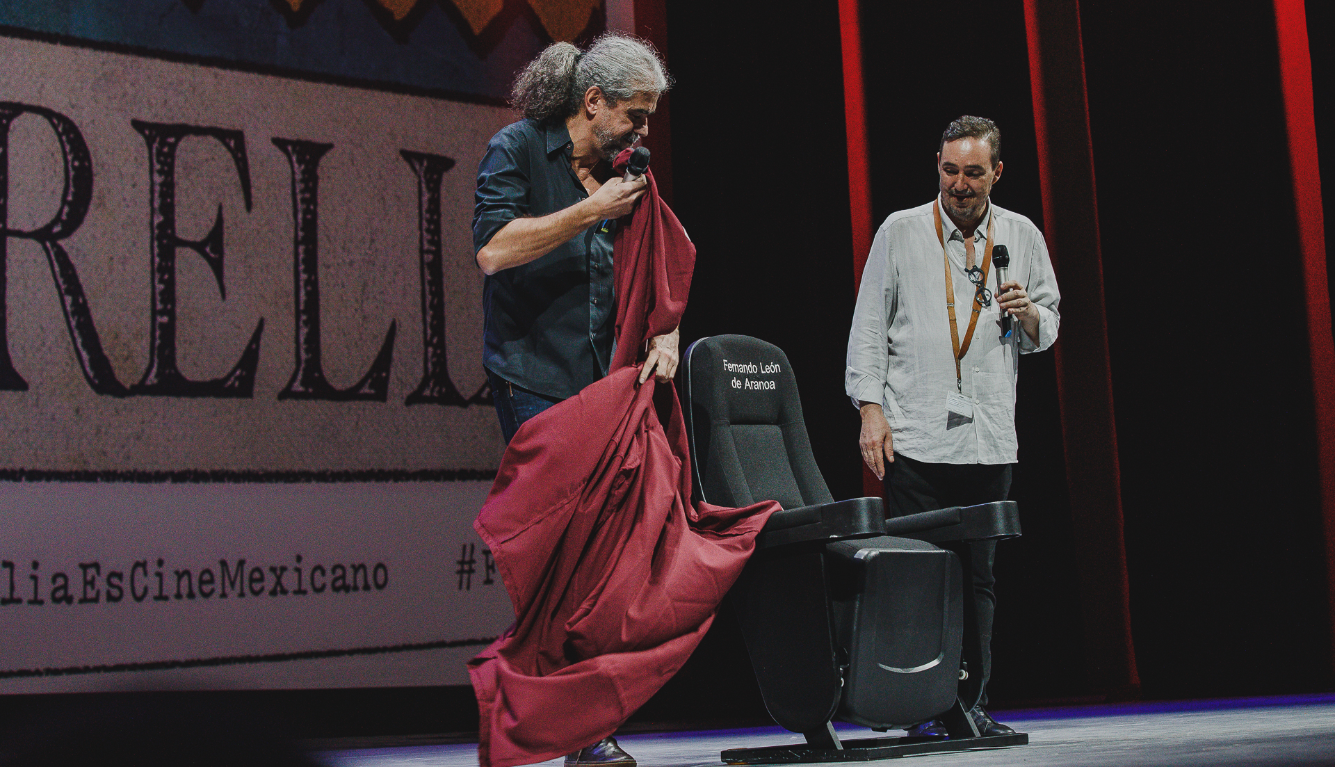 El director Fernando León de Aranoa presentó su documental SINTIÉNDOLO MUCHO en el marco del 20 ...